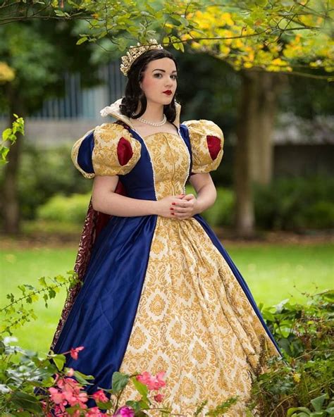 Snow White By Costama Cosplay Photo By Journeysincolor Disney