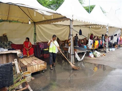 Delhi Jobless Houses Inundated No Option But To Flood Victims