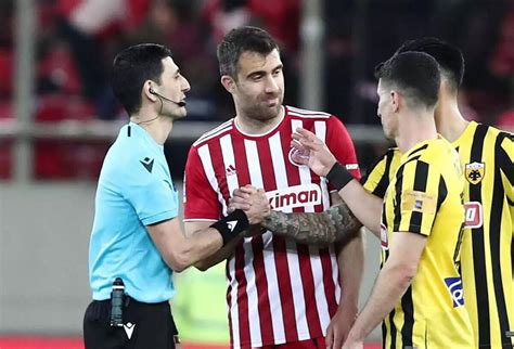 Əliyar Ağayev Yunanıstanda Sarı Payladı