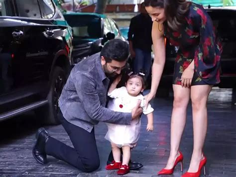 Alia Ranbirs Daughter Raha Seeing The First Glimpse Of Alia Ranbirs
