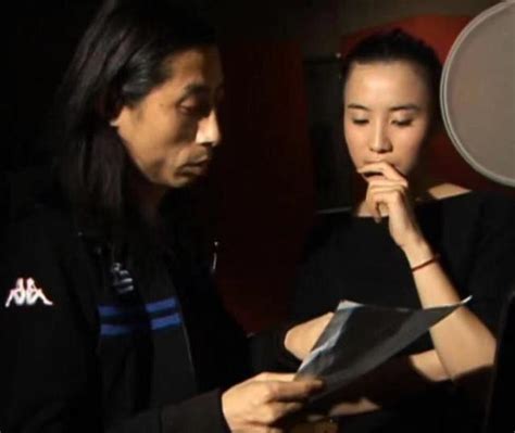 她歷經4個男人，與五婚導演同居5年，如今42歲至今未婚 每日頭條