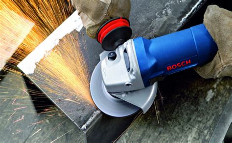 Угловая шлифмашина Bosch GWS 1400