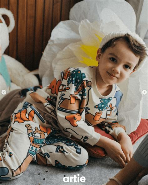 ARTIE KIDS aw'23 Christmas AOP set :: Behance