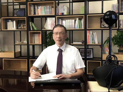 贡献“金点子”、担任宣讲员、参与援疆这位“老法师”被评为“百姓学习之星”