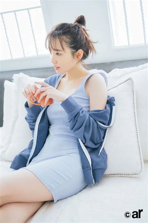 飯豊まりえ、ヘルシー肌見せ “彼のカメラで撮られる彼女”演じる モデルプレス 飯豊 飯豊まりえ モデル