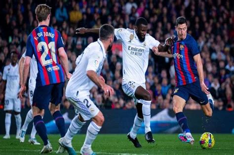رسميًا الكشف عن موعد كلاسيكو ريال مدريد وبرشلونة يلاكورة