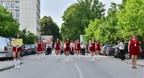 Мажоретният състав на Младежкия дом в Монтана набира нови попълнения