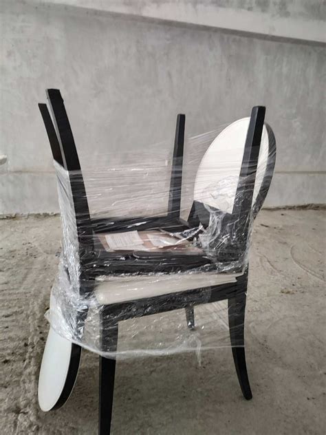 Кухненска маса със столове гр Варна Автогара • Olx Bg