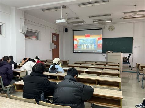 管工院成功举办国家宪法日“宪法晨读”活动 南京财经大学管理科学与工程学院