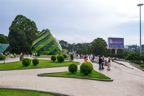 Da Lat Viet Nam 3 June 2023 Architectural Works Of Artichoke Flowers