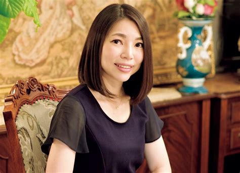 銀座の元no1ホステスとして、多くの男性の心をつかみ、現在は心理カウンセラーとして、人間関係の悩みなどを解決に導く水希さん。ビジネス