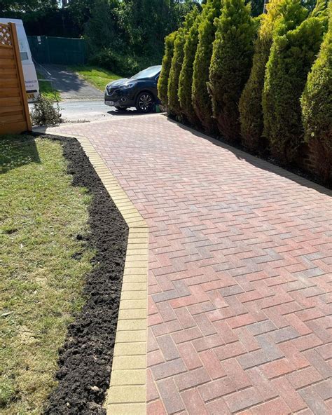 12 Stunning Driveway Border Ideas To Enhance Your Homes Curb Appeal