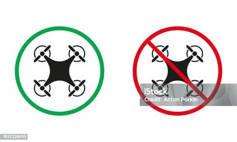 드론 구역 경고 표지판 원격 제어 Quadcopter 실루엣 아이콘 세트 무인 카메라 허용 항공 카메라 금지 기호 고립된 벡터