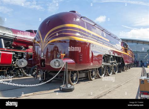Lms Coronation Class 6299 Duchess Of Hamilton Streamlined Steam