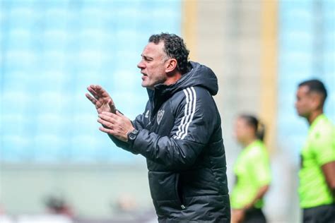 Gabriel Milito pode ganhar três reforços no Atlético MG