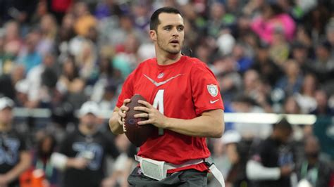 Derek Carrs Desired Contract Numbers Revealed Yardbarker