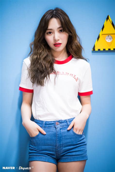 Mina Aoa 민아 에이오에이