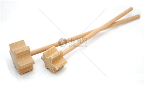 放置在白色背景上的打木器高清图片下载 正版图片502975602 摄图网