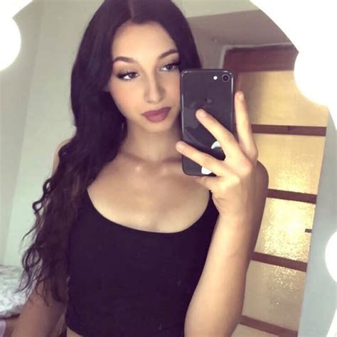 Prchlikova Adriana Adiinkaa • Threads Say More