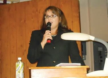 Christine Odonnell Shares Thoughts New Book During Meeting Of