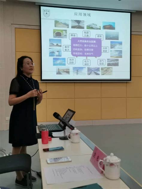 张旭苹董事长应邀访问敦煌研究院 公司新闻 南京法艾博光电科技有限公司