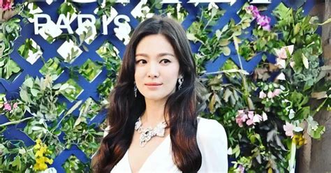 Song Hye Kyo rạng rỡ sau tin đồn có tình mới ngầm khẳng định hạnh phúc hiện tại Sao Hàn