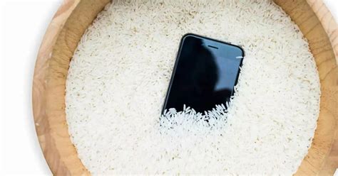 Introducir El Iphone Mojado En Arroz Podría Causar Un Daño Mayor