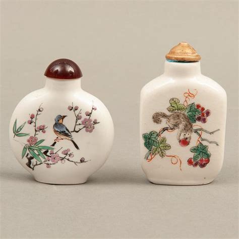 Botellas De RapÉ China Siglo Xx Elaboradas En Porcelana Pintadas A Mano