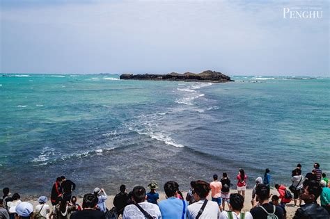澎湖奎壁山台版「摩西分海」奇景朝聖。連接奎壁山與赤嶼的海底踏浪古步道 啾啾愛亂拍