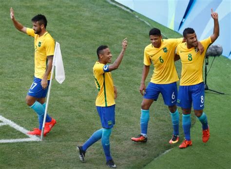 Brésilsuisse Les Compositions Officielles Neymar Titulaire
