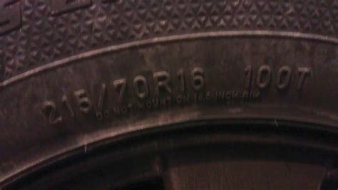 Зимняя резина 215/70 R16 влезает без проблем — Volvo XC70 III, 2,4 л ...