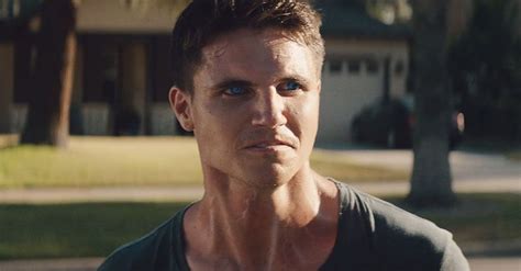 The Flashs Robbie Amell Gets Fired Up About New Sci Fi Project Code 8