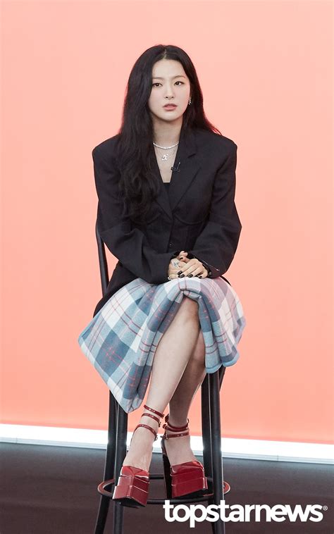 [hd포토] 레드벨벳 Red Velvet 슬기 사뭇 진지해진 눈빛 28 Reasons 쇼케이스 네이트 연예