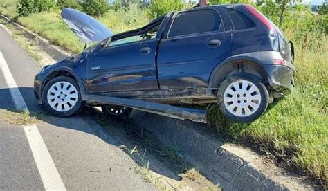O Mamă şi Doi Copii Au Ajuns La Spital După Un Accident Cumplit Pe Dn1