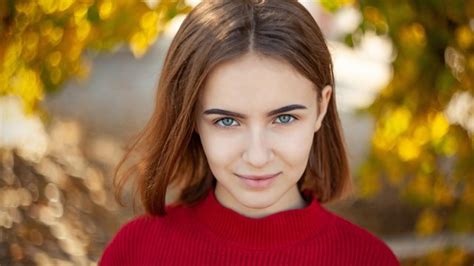 15 Cute Things Girls Do That Guys Love Youtube