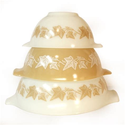 Vintage Pyrex Ivy Sandalwood Pattern Mixing By Lovelylepidopterae