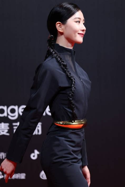 杨幂刘诗诗李宇春又a又美 马伊琍辛芷蕾优雅干练 搜狐大视野 搜狐新闻