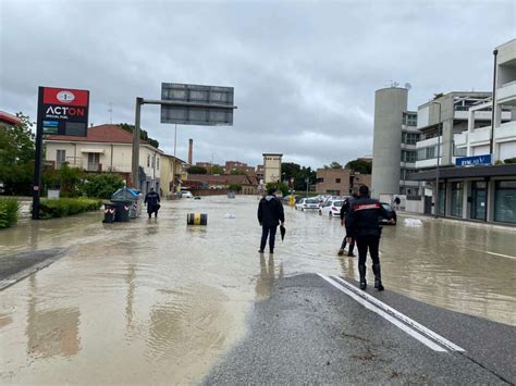 Maltempo Allerta Rossa In Emilia Romagna Arancione In 3 Regioni