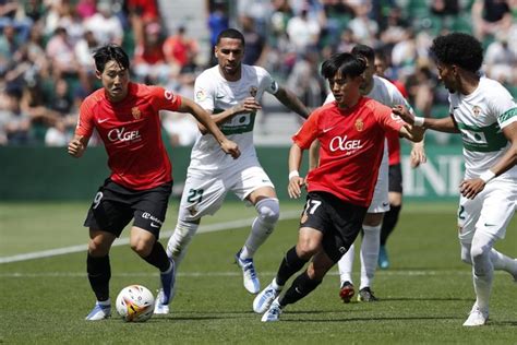 【ラ・リーガ分析】マジョルカ久保建英は後半から出場！「髪型は最悪だけど」「一歩前進した」指揮官・元日本代表監督アギーレ発言に見る「久保建英