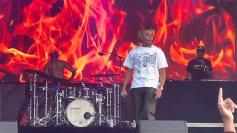 Cordae Pays Tribute To Juice Wrld At Govball Nyc Performing “lucid