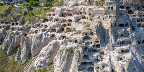 ვარძია გამარჯვებულია • Artinfo Ge