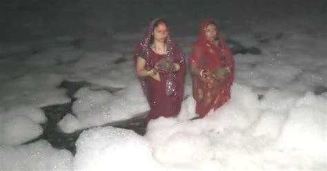 The Chhath Puja At Delhis Kalindi Kunj Ghat A Reflection On River