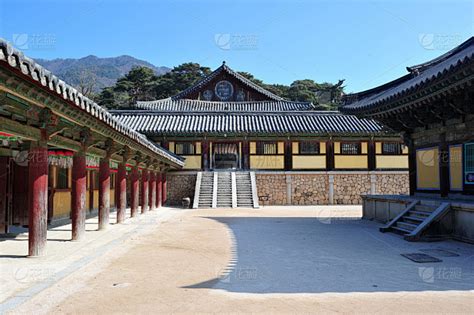 韩国庆州八宫寺的清宫白宫