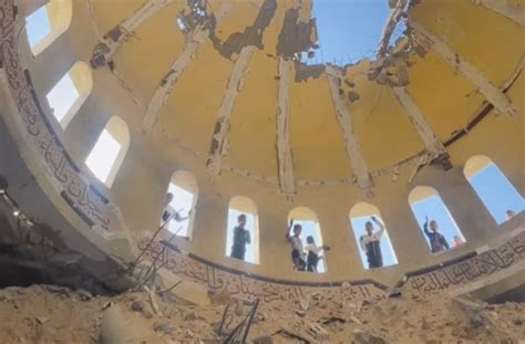 Gaza Officials Say 52 Mosques Destroyed Amid Israeli Airstrikes