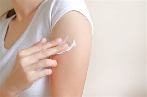 6 Cara Menghilangkan Panu Sampai Ke Akarnya Alodokter