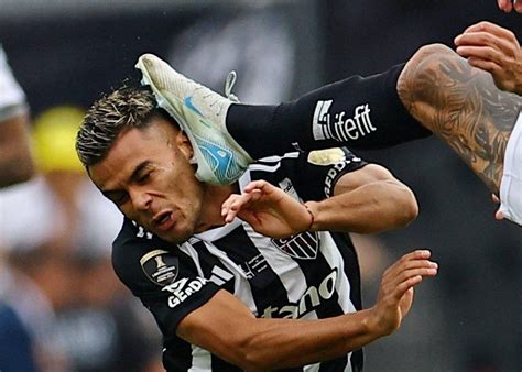 خون به‌پا شد اخراج دقیقه یک در فینال لیبرتادورس ورزش سه