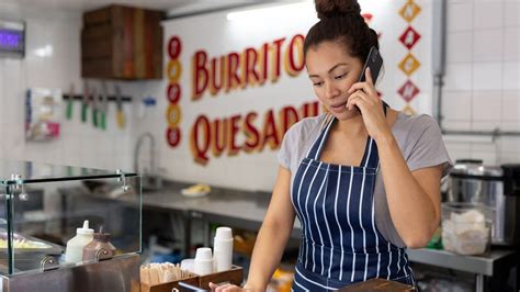 Quick Service Restaurant Scheduling Balancing Speed And Flexibility