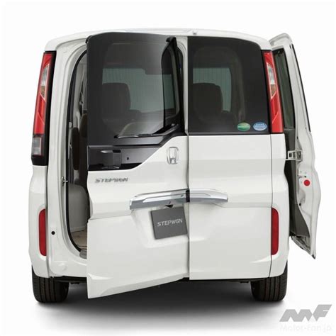 ホンダ「ステップワゴン」5代目が4月発売に先立ちwebサイトで先行公開！ 2288万円～【今日は何の日？3月13日】 ｜ Motor Fan