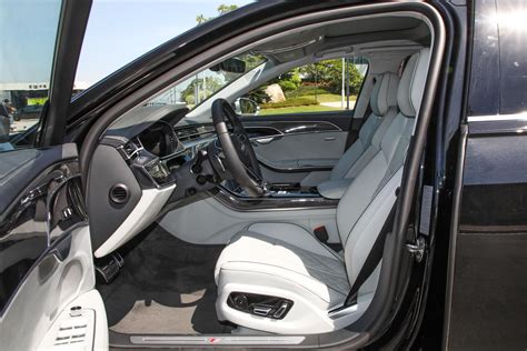 奥迪s8 2023款 S8l 40tfsi Quattro图片奥迪144张图片汽车空间图库懂车帝