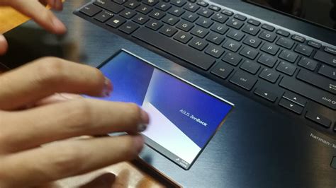 New ASUS laptop's touchpad doubles as full HD touchscreen